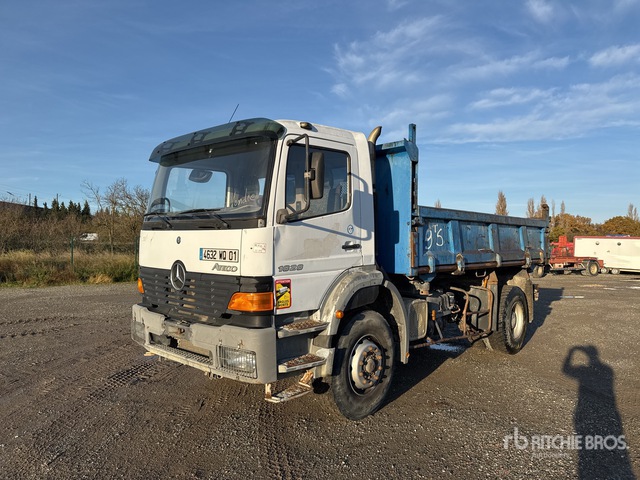 2001 Mercedes-Benz Atego 1828 4x2 Camion Tri-Benne Camion à benne ...