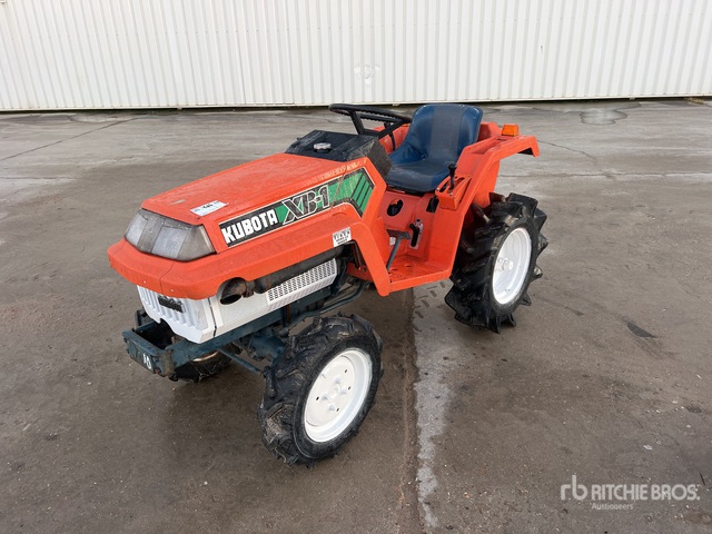 Kubota XB1 4WD Tracteur Utilitaire Allzwecktraktor | Ritchie Bros. Auctioneers