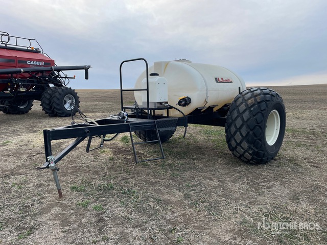 800 gal Tow-Behind Fertilizer Cart | Ritchie Bros. Auctioneers