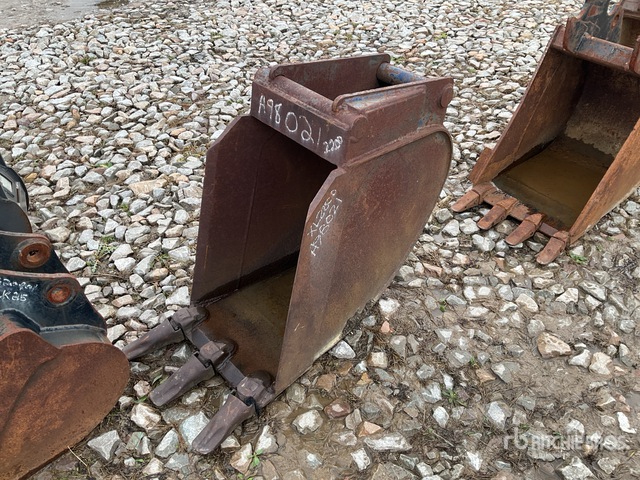 18 in Digging Godet d'excavatrice - Fits Gradall | Ritchie Bros ...