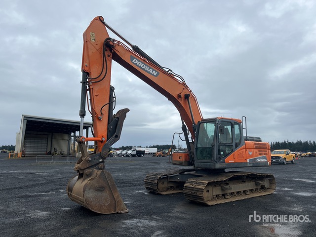 2017 Doosan DX225LC-5 Excavatrice sur chenilles | Ritchie Bros. Auctioneers
