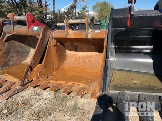 WB HX350/380 60 in 3.03 cyd Digging Excavator Bucket - Fits Hyundai ...