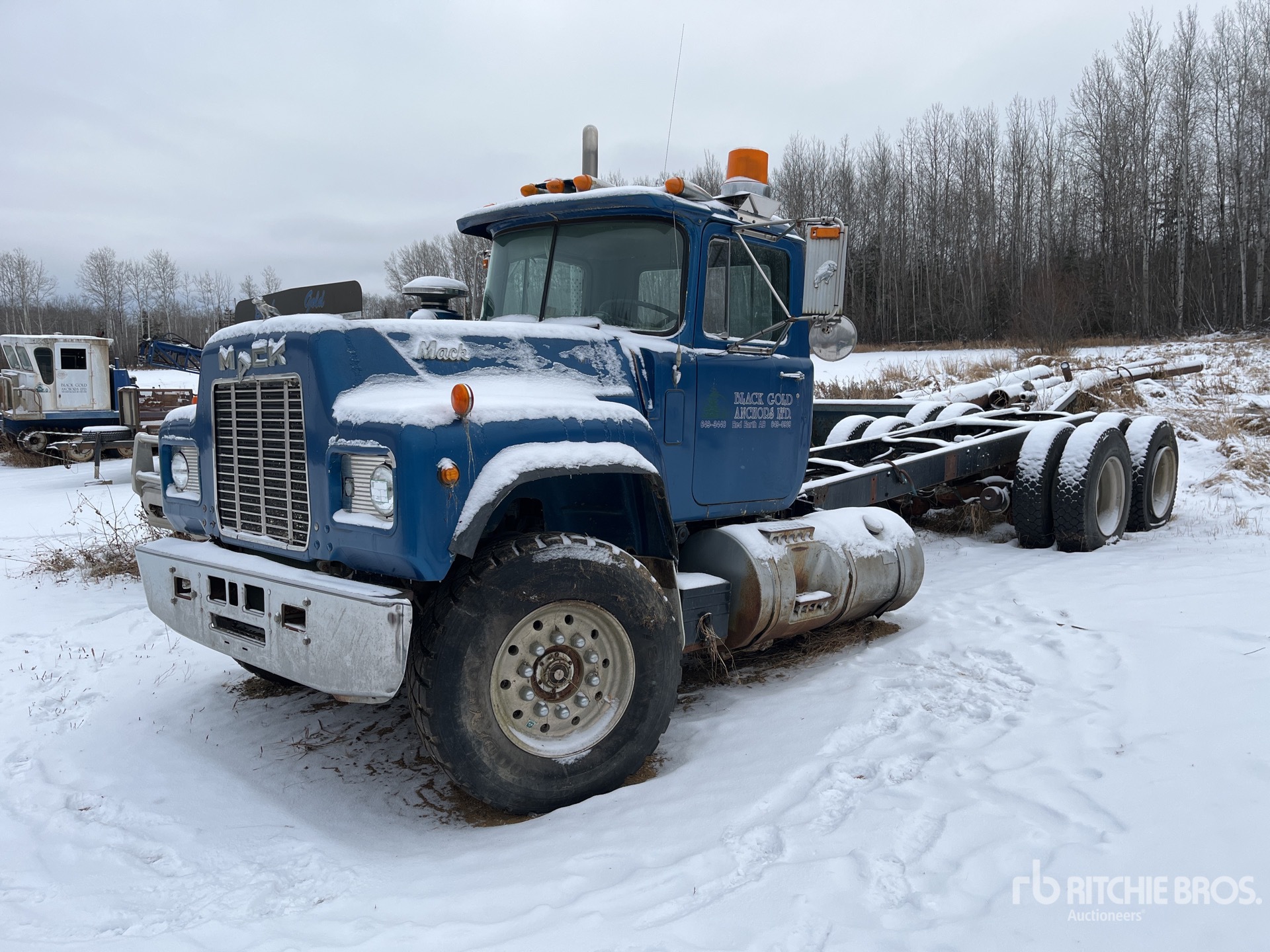 1984 Mack R688ST 6x4 Cabine et châssis (Inoperable) | Ritchie Bros. Auctioneers