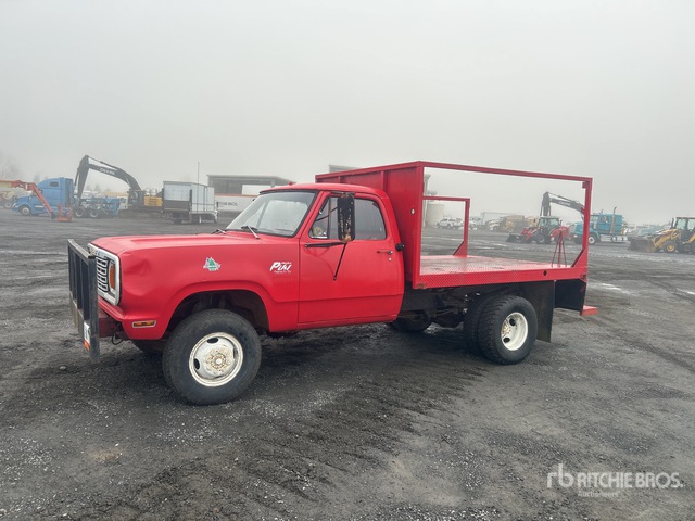 1978 Dodge W400 4x4 Flatbed Truck | Ritchie Bros. Auctioneers