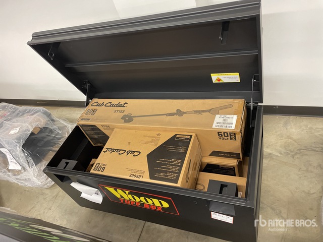 7 Piece Cub Cadet Landscaping Tool Kit w/Wood 48 in Tuff Box (Unused ...