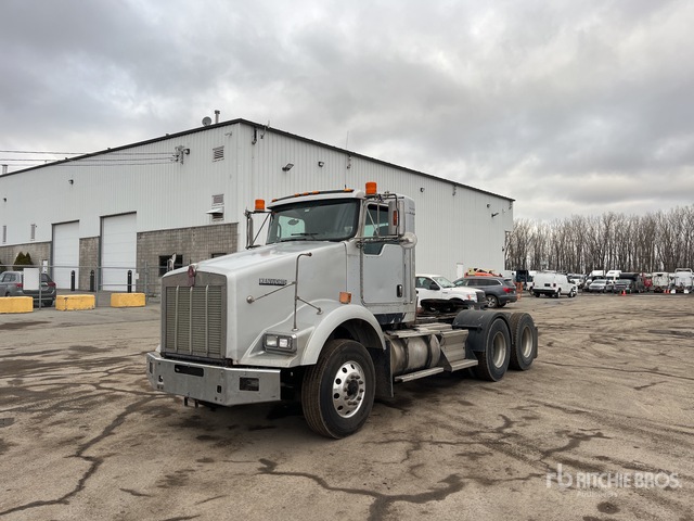 2011 Kenworth T800 6x4 T/A Day Cab Truck Tractor | Ritchie Bros. Auctioneers