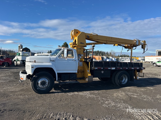 1989 Altec D990-47TB on 1989 Ford F-800 4x2 Digger Derrick Truck ...