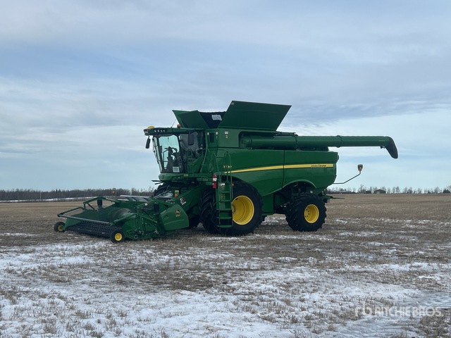 2019 John Deere S790 4x4 Combine Harvester | Ritchie Bros. Auctioneers