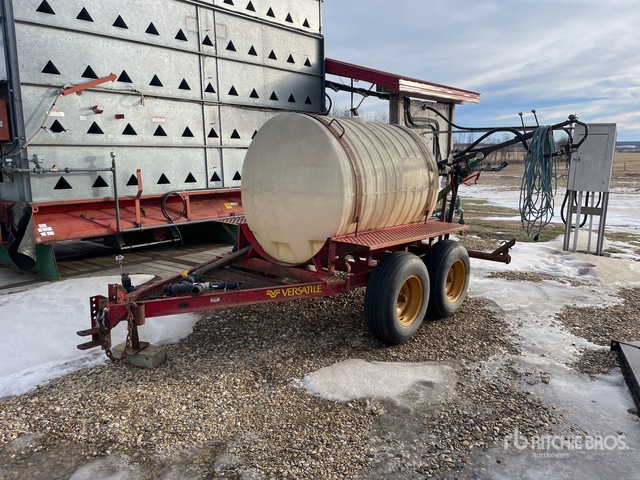 1982 Versatile 580 T/A Pull-Type Sprayer | Ritchie Bros. Auctioneers