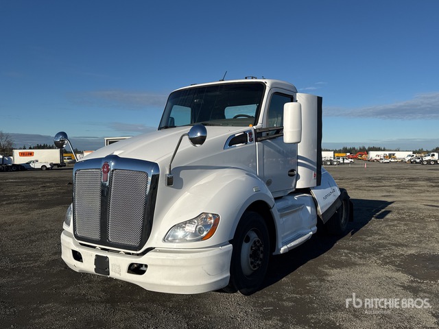 2014 Kenworth T680 4x2 S/A Day Cab Truck Tractor | Ritchie Bros ...