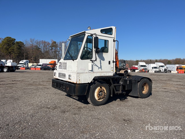 2004 Ottawa Commando 30 4x2 Spotter Truck | Ritchie Bros. Auctioneers