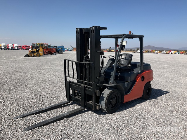 2015 Toyota 8FD40 7900 lb Montacargas / Forklift | Ritchie Bros ...