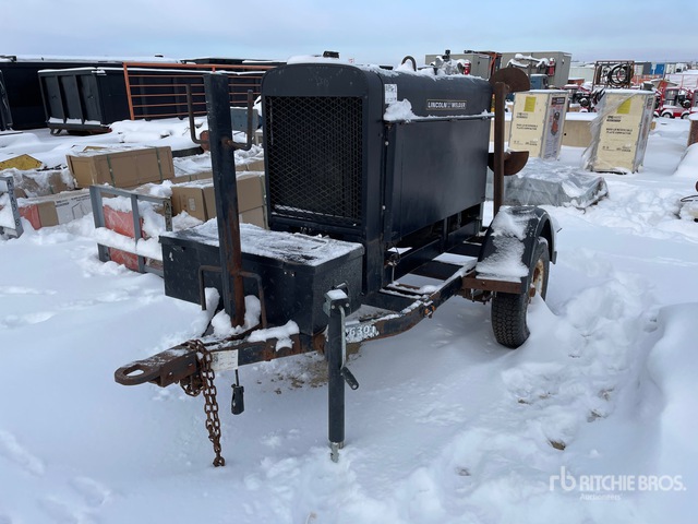 Lincoln Shield Arc SA-200 200 A Engine Driven Welder | Ritchie Bros ...