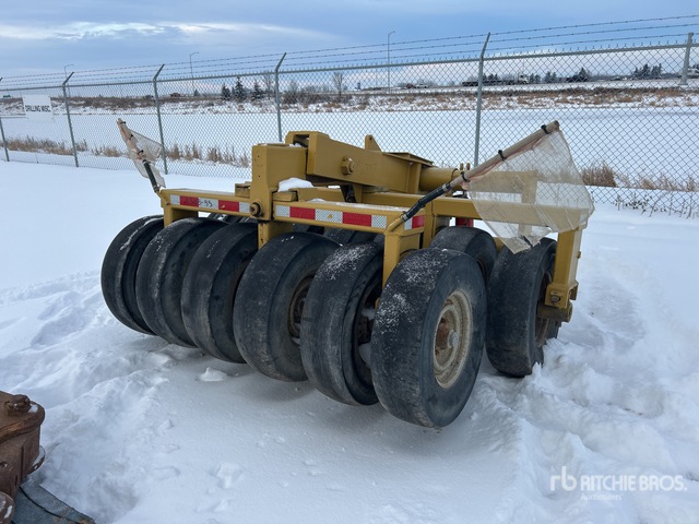 Cat 8 ft 3 in Rubber Wheel Packer - Fits M160 Grader | Ritchie Bros ...