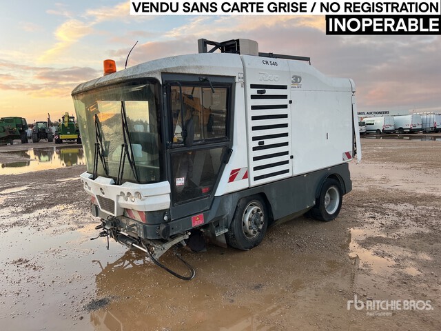 Ravo 540 Balayeuse Sweeper Truck (Inoperable) | Ritchie Bros. Auctioneers