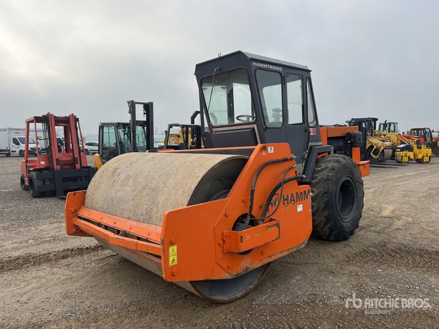 Hamm Combination Roller | Ritchie Bros. Auctioneers