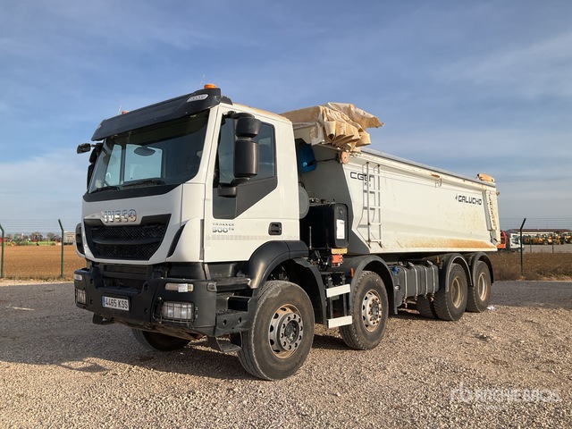 2018 Iveco Trakker 500 8x4 Twin-Steer T/A Camión dumper | Ritchie Bros ...