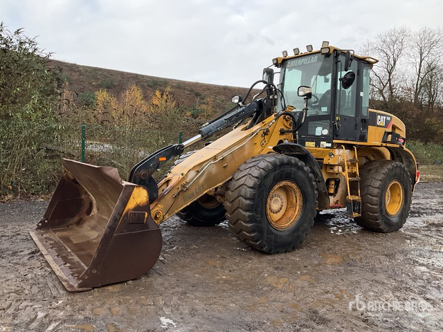 2010 Cat 930 H High Lift Wheel Loader | Ritchie Bros. Auctioneers
