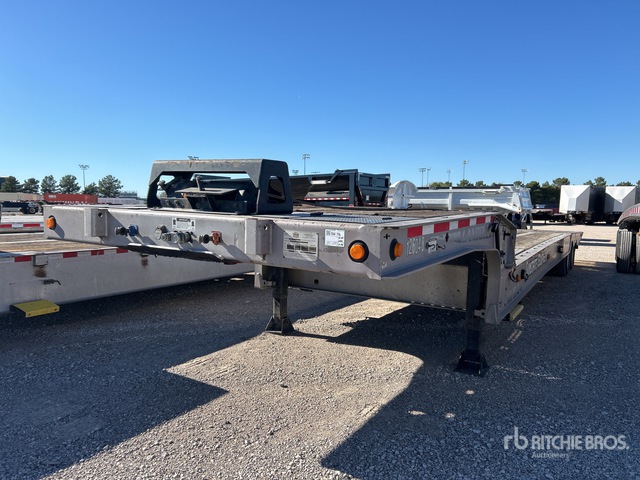 2014 Landoll 930C T/A Sliding Axle Trailer | Ritchie Bros. Auctioneers