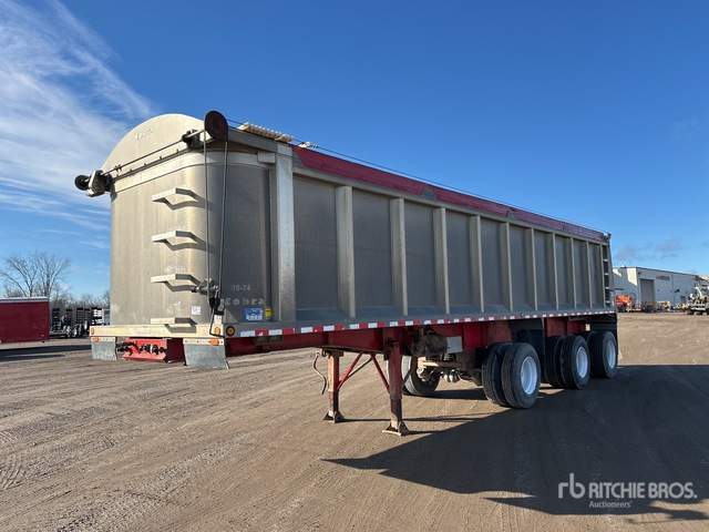 2010 Cobra 36 ft Tri/A Spread Axle End Dump Trailer | Ritchie Bros ...