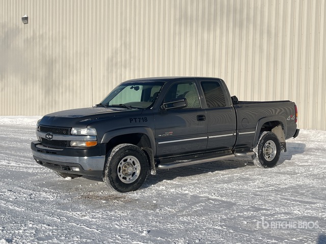 2001 Chevrolet Silverado 2500HD LS 4x4 Extended Cab Pickup | Ritchie ...