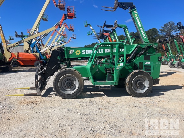 2016 SkyTrak 8042 Telehandler in Hiram, Georgia, United States ...