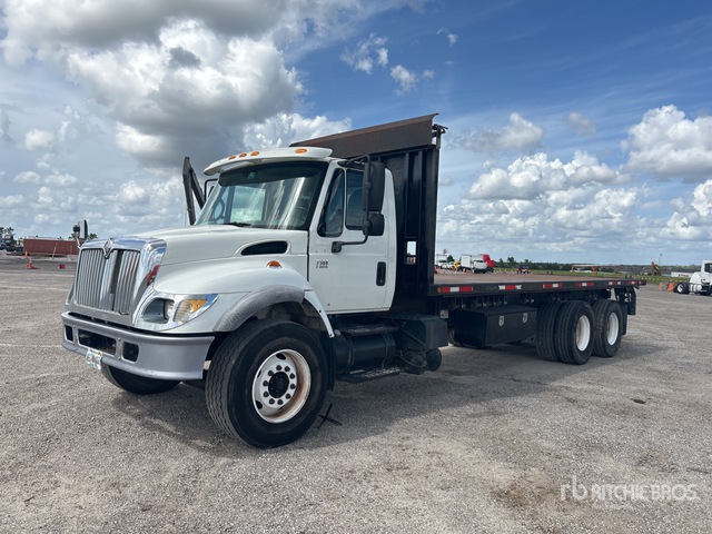 2005 International 7500 6x4 Autocarro ribaltabile con pianale fisso ...