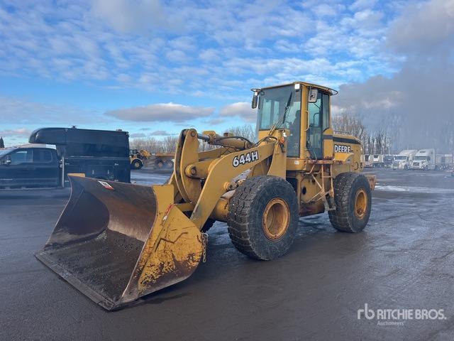 2001 John Deere 644H Wheel Loader | Ritchie Bros. Auctioneers