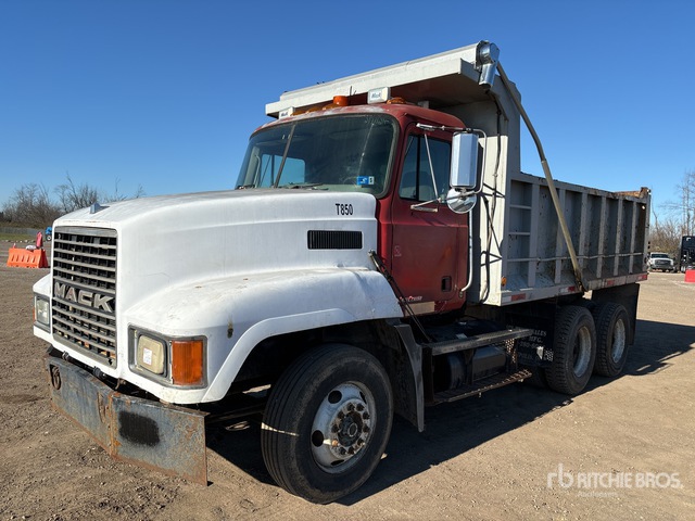2001 Mack CH612 6x4 T/A Dump Truck (Inoperable) | Ritchie Bros. Auctioneers