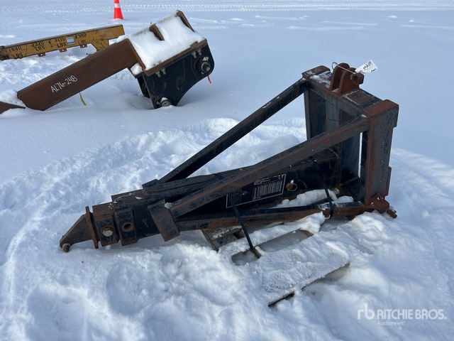 Cat 5 ft 6 in Extendable Wheel Loader Material Handling Arm | Ritchie ...