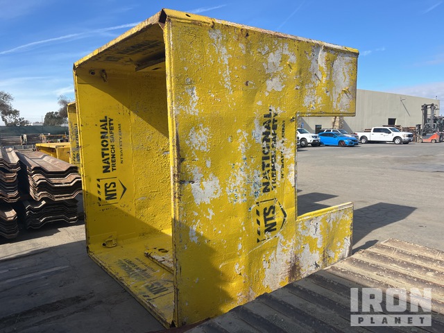 8 ft x 8 ft Manhole Box in Santa Ana, California, United States ...