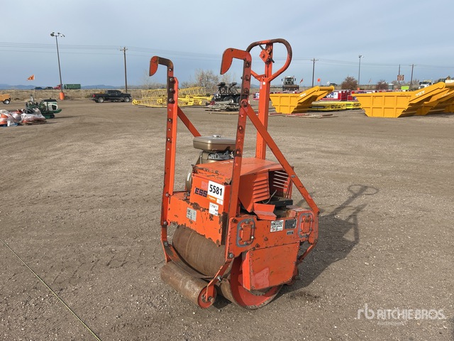 Essick V30WR Walk/Tow Behind Roller | Ritchie Bros. Auctioneers