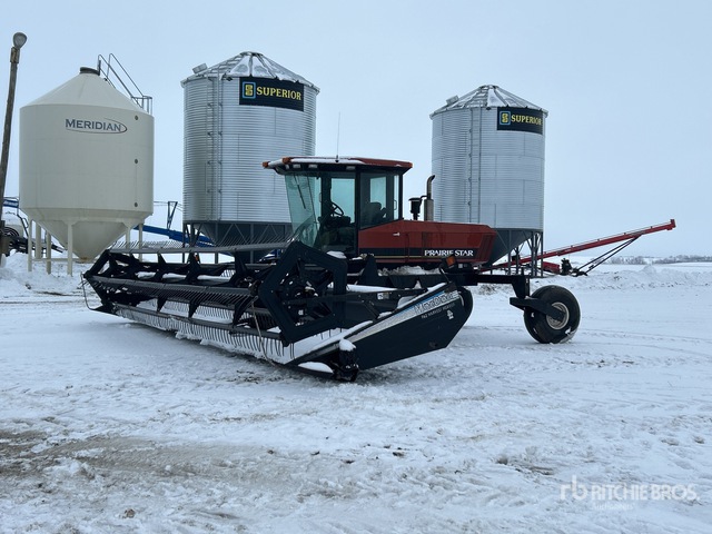 1999 Prairie Star 4920 30 ft Swather Windrower | Ritchie Bros. Auctioneers