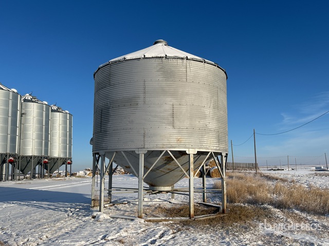 Baughman +/- 2800 bu 4 Ring Hopper Grain Bin | Ritchie Bros. Auctioneers