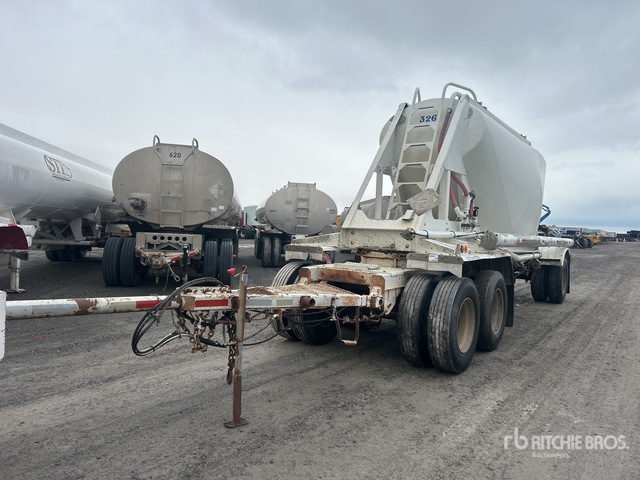 1986 Beall 3/Axle Pup Pneumatic Bulk Trailer | Ritchie Bros. Auctioneers