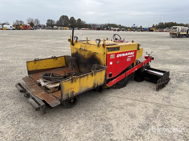 1991 Hanta F3W Asphalt Paver | Ritchie Bros. Auctioneers
