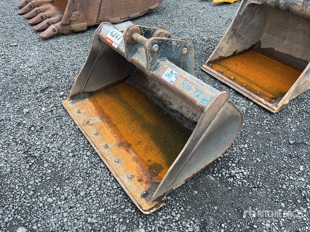 PSM 48 in Cleanup Excavator Bucket - Fits John Deere 60G | Ritchie Bros ...