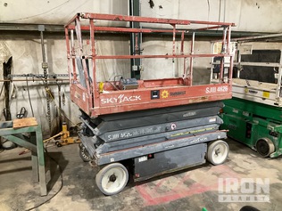 2013 Skyjack SJIII-4626 Electric Scissor Lift in Decatur, Alabama ...