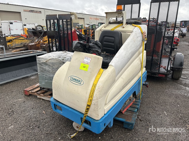Tennant 7200 Ride-On Electric Floor Scrubber | Ritchie Bros. Auctioneers