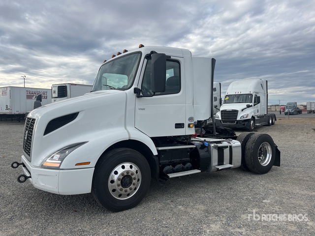 2022 Volvo VNR 4x2 S/A Day Cab Truck Tractor | Ritchie Bros. Auctioneers