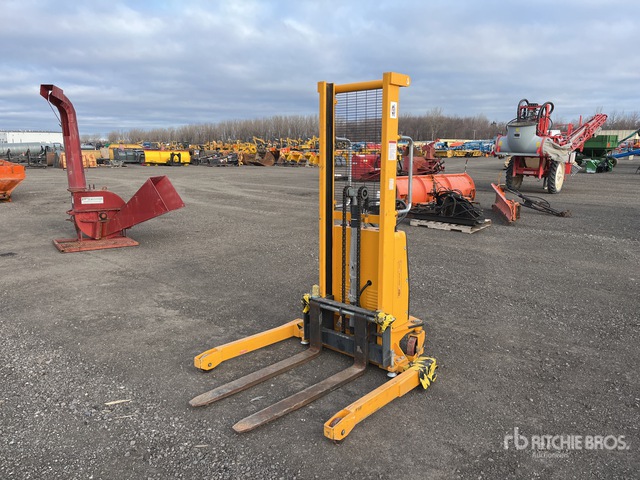 2020 2200 lb Electric Pallet Jack | Ritchie Bros. Auctioneers