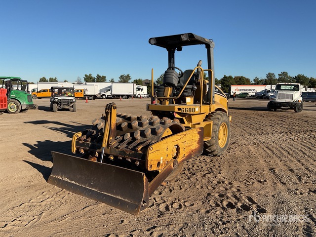 2003 Cat CP-433E Padfoot Drum Compactor | Ritchie Bros. Auctioneers