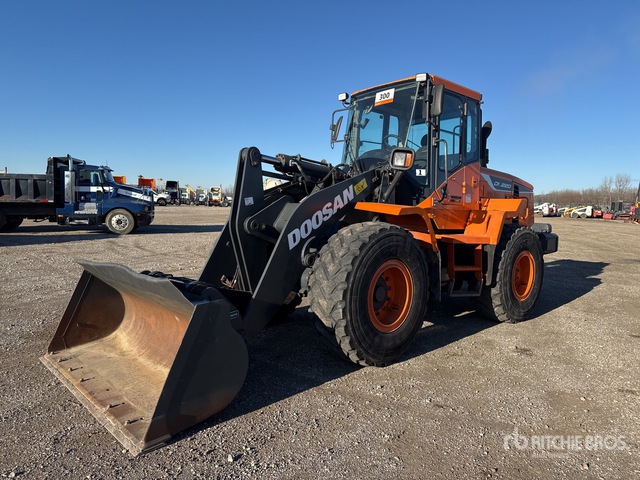 2019 Doosan DL220-5 Wheel Loader | Ritchie Bros. Auctioneers