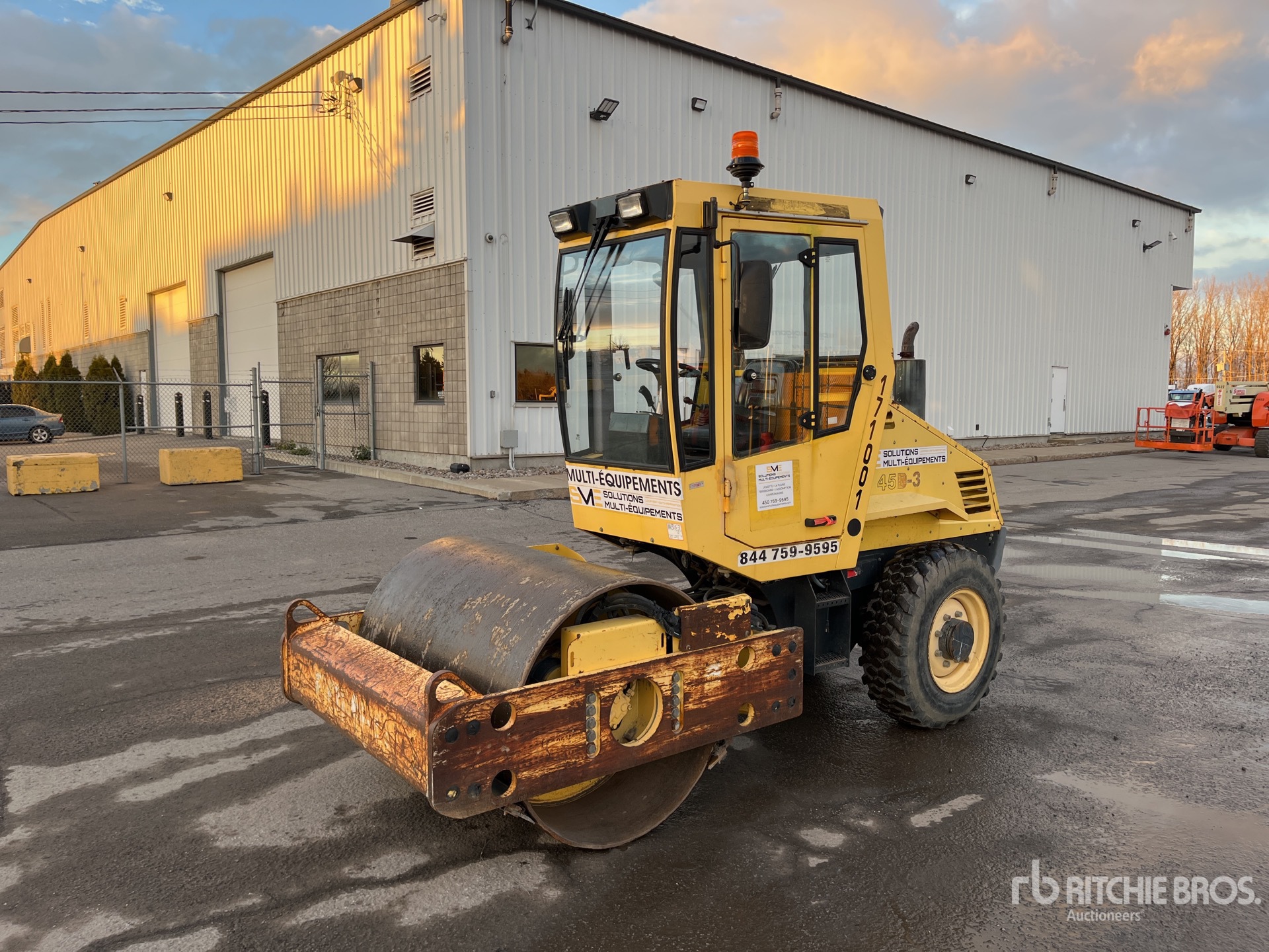 2007 Bomag BW145D-3 Rodillo compactador | Ritchie Bros. Auctioneers