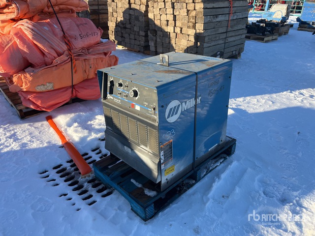 2002 Miller Gold Star 302 300 A Electric Welder | Ritchie Bros. Auctioneers