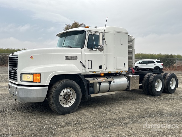 1994 Mack CL753 6x4 T/A Sleeper Truck Tractor | Ritchie Bros. Auctioneers