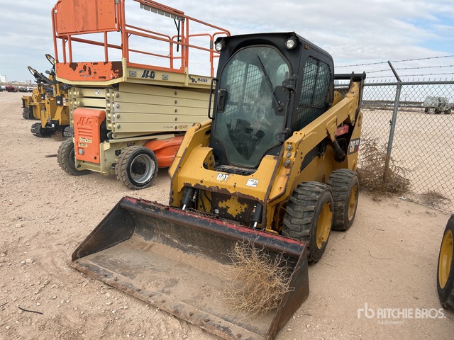 2015 Cat 242D Minicargadora | Ritchie Bros. Auctioneers