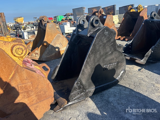 RMM 36 in Digging Bucket | Ritchie Bros. Auctioneers