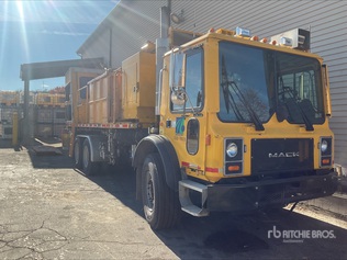 2005 Mack MR688S Paint Striping Truck in Pittsburgh, Pennsylvania ...