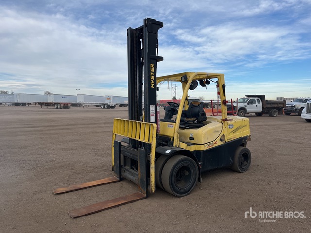 2013 Hyster H100FT 10900 lb Pneumatic Tire Forklift | Ritchie Bros ...